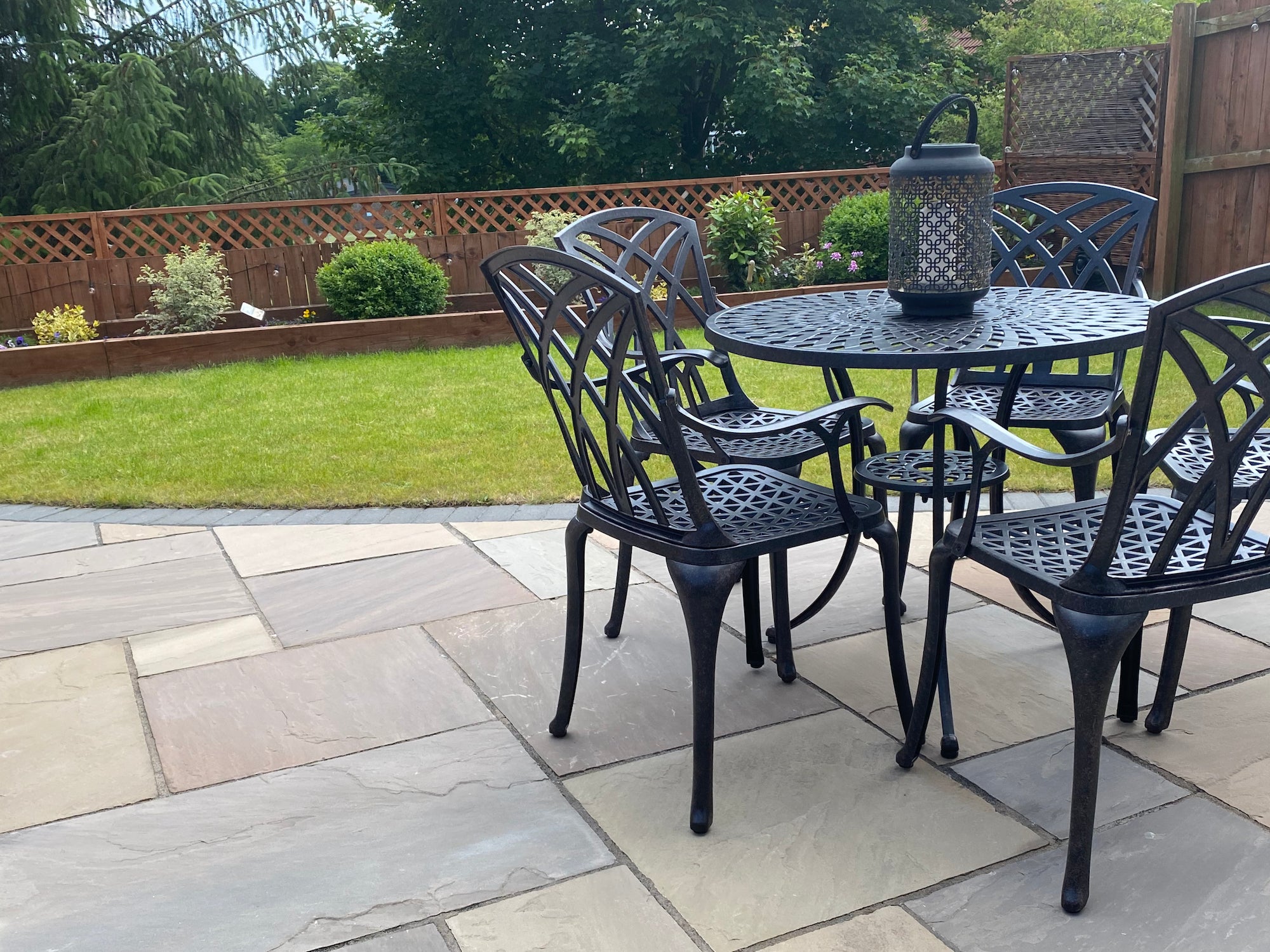 How to choose the right size garden table set – Lazy Susan