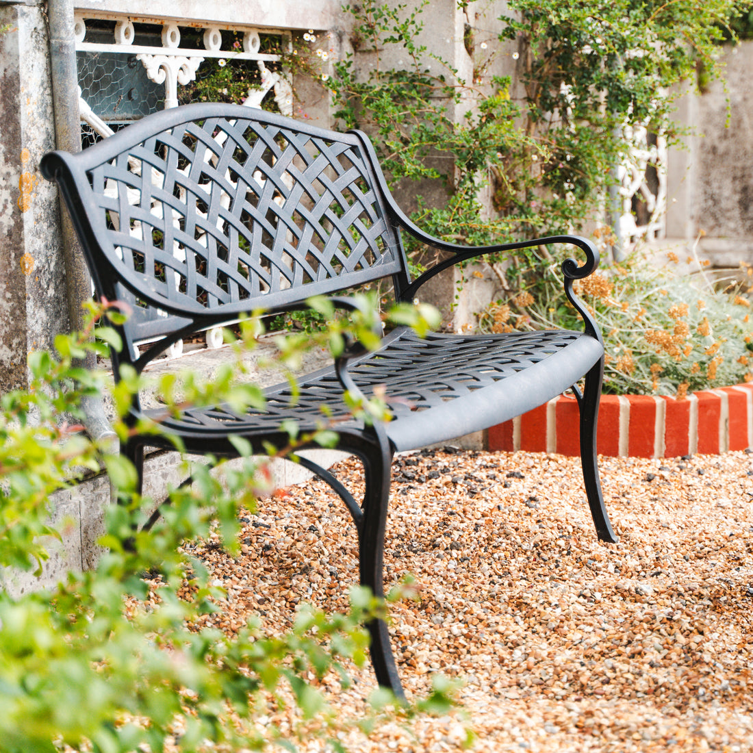 Free Friendship Bench – Lazy Susan